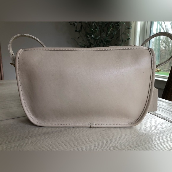 Coach | Bags | Vintage Coach Purse Bone Colored Mitchell Zip 9938 With ...